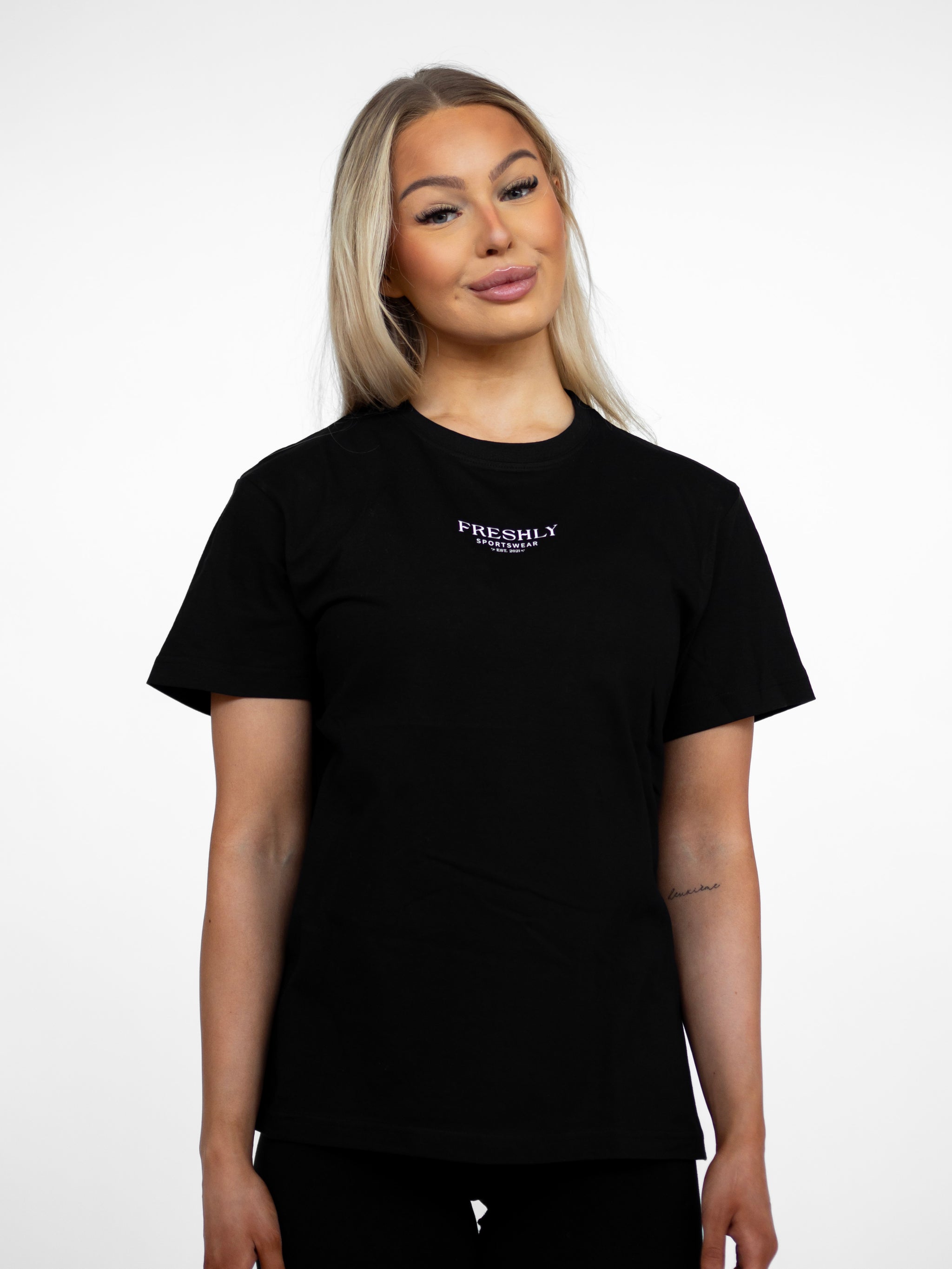 FRESHLY LIFTING CLUB OVERSIZED TEE - BLACK - Freshly Sportswear